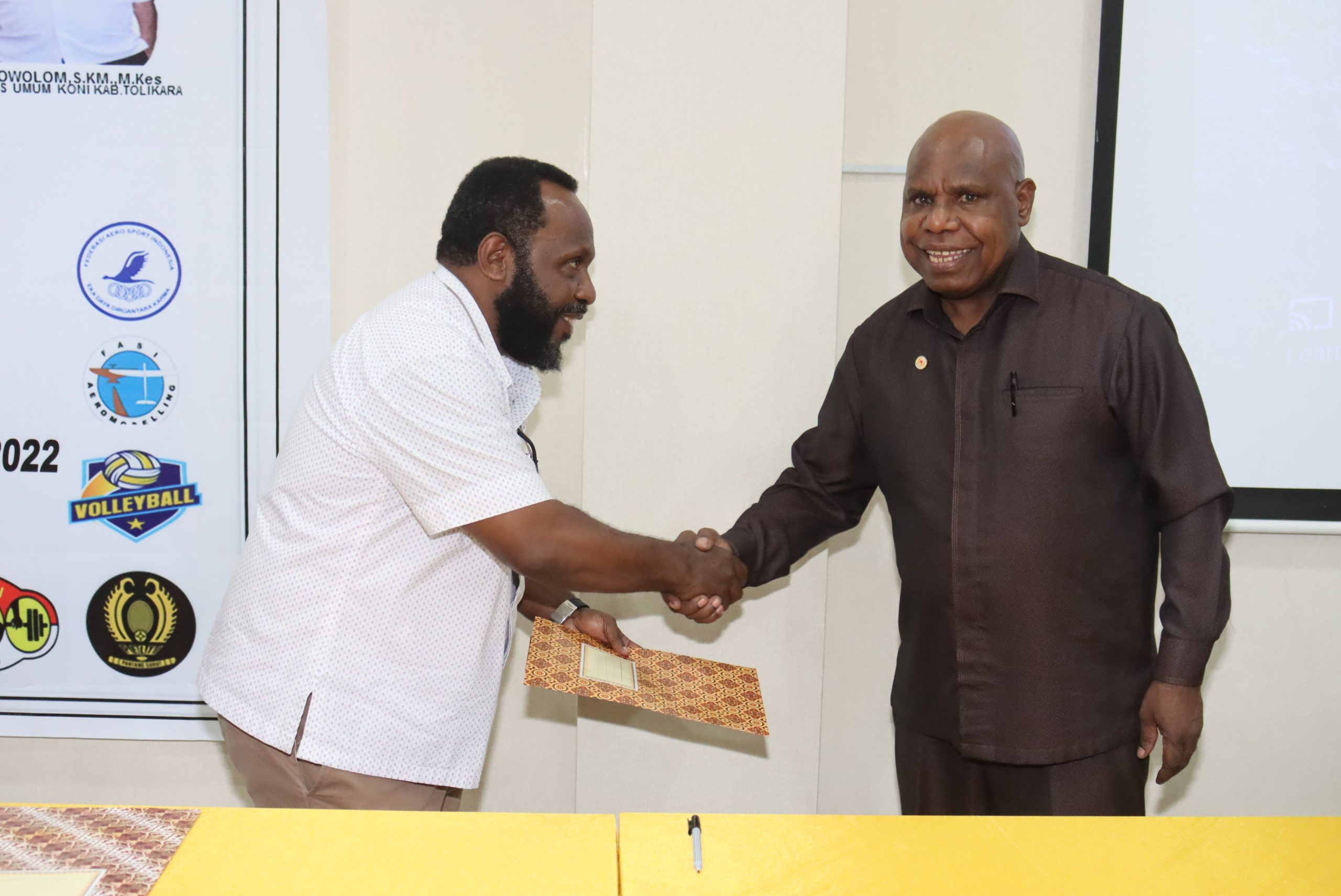 Bantu Masyarakat, Pemkab Tolikara Jalin Kerja Sama Dengan PT ...